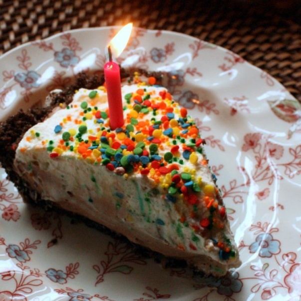 Chocolate Mousse & Teddy Graham Birthday Pie - Ambitious Kitchen