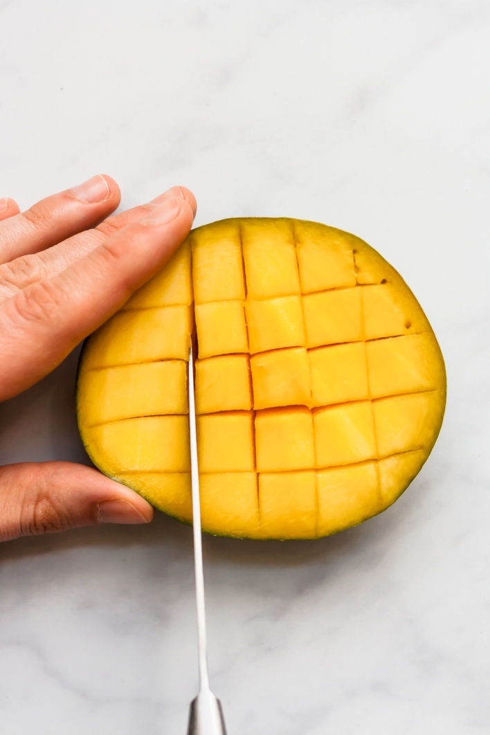 Hoe snijd je een mango: 3 verschillende manieren! | Tea Band