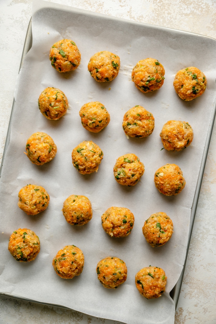 Buffalo Rooster Meatballs & Bleu Cheese Dip - PureHealthy.Co
